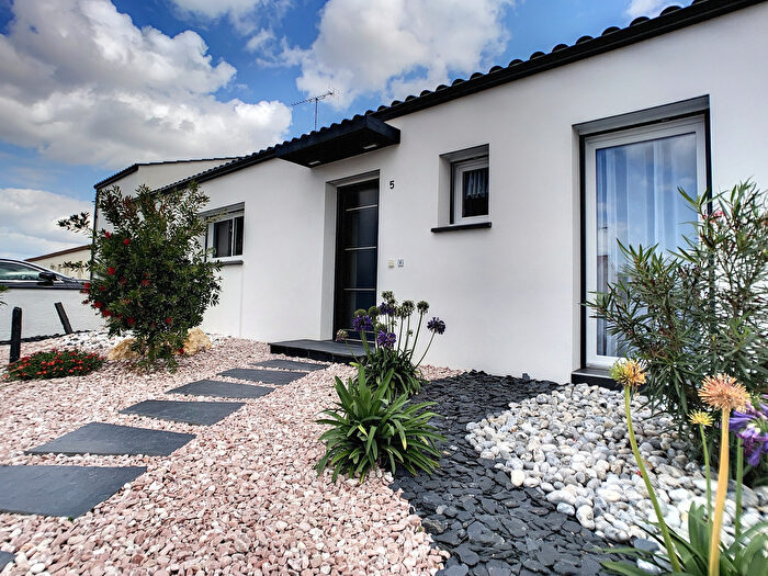 Maison à vendre - La Chapelle-Hermier - 4 pièces - 3 chambres