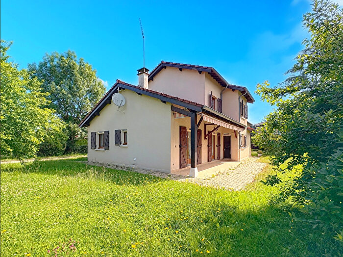 Maison à vendre - Villars-les-Dombes - 4 pièces - 3 chambres