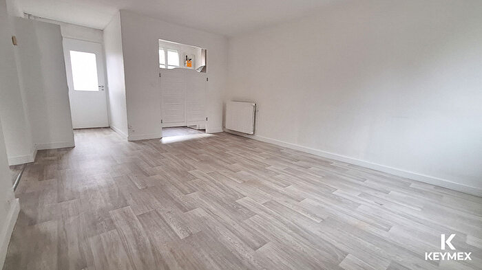 Appartement à vendre - Vineuil-Saint-Firmin - 3 pièces - 2 chambres
