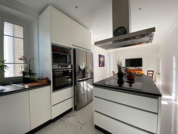 Appartement à vendre - Limoges, Centre-ville, Hôtel de Ville, Emailleurs - 3 pièces - 2 chambres