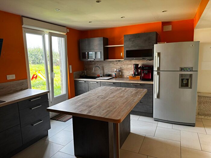 Saint-Léger-du-Bois : Maison 6 pièces à vendre