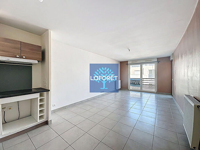 Appartement à vendre - Brétigny-sur-Orge, La Roseraie - 3 pièces - 2 chambres