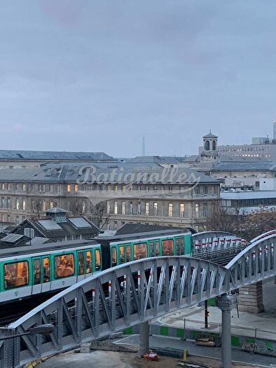 Paris 18ème arrondissement : Appartement 3 pièces à louer