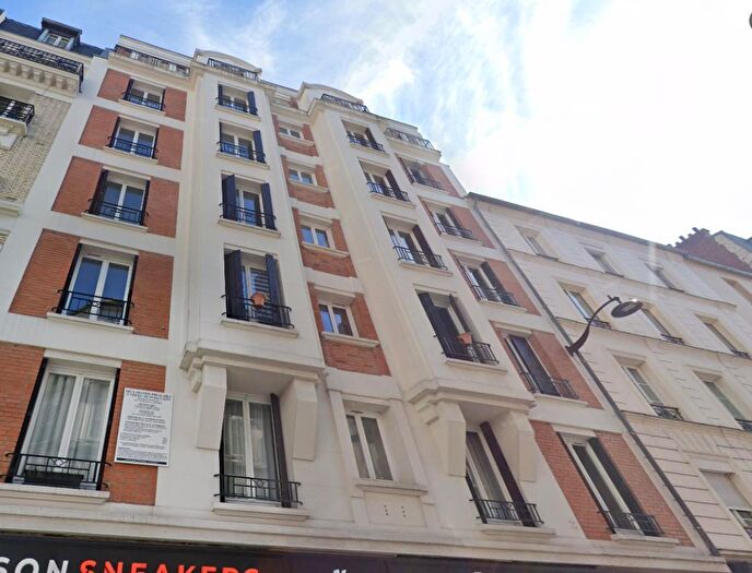 Levallois-Perret, Henri Barbusse : Appartement 4 pièces à louer
