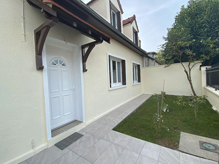 Maison 3 pièces à Chamant, à louer