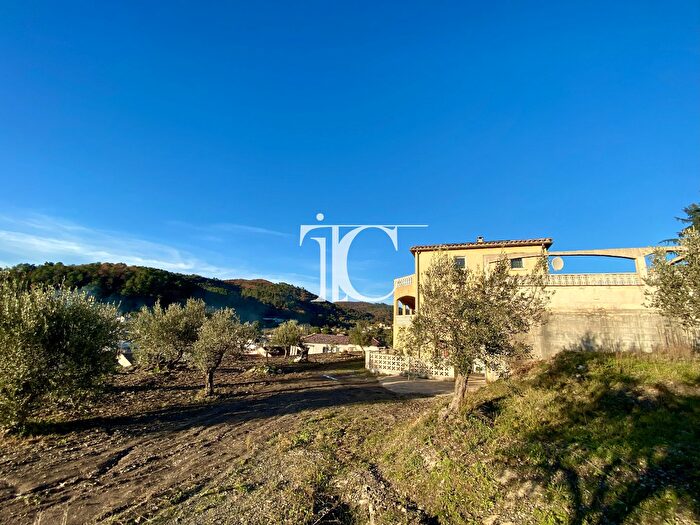 Maison à vendre - Les Mages - 7 pièces - 4 chambres