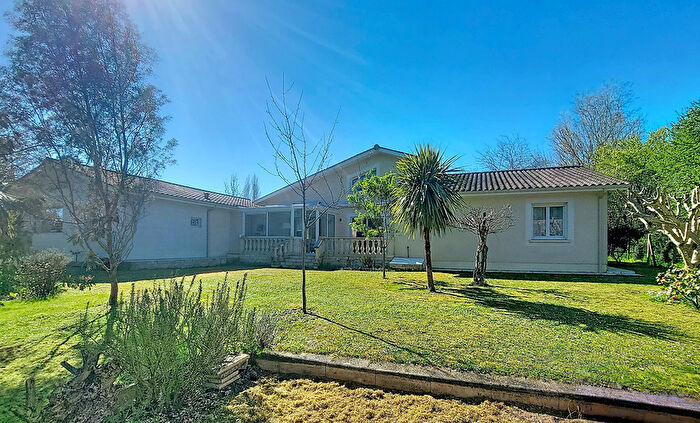 Maison à vendre - Blanquefort, Majolinas - 8 pièces - 5 chambres