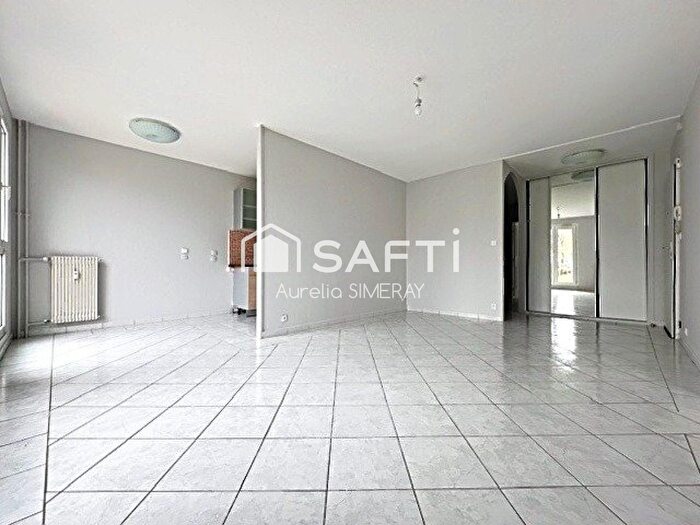 Appartement à vendre - Longvic - 4 pièces - 3 chambres