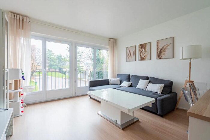 Appartement à vendre - Livry-Gargan, Gargan - 2 pièces - 1 chambre