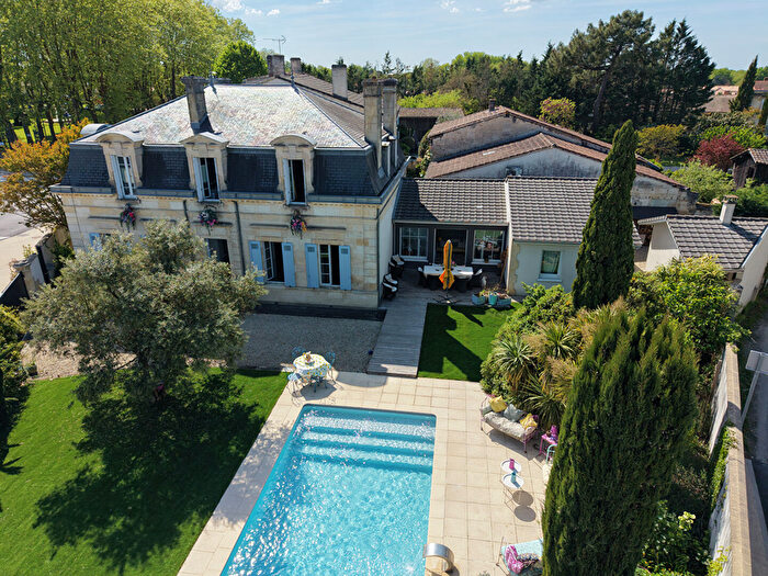 Maison 8 pièces à vendre - Soussans