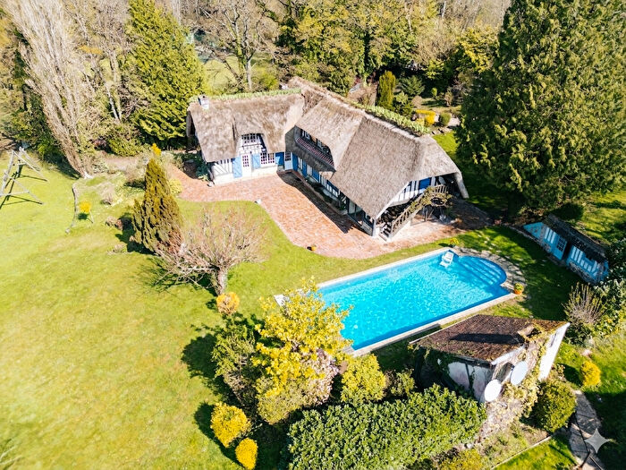 Maison à vendre - Saint-Benoît-dHébertot - 9 pièces - 5 chambres