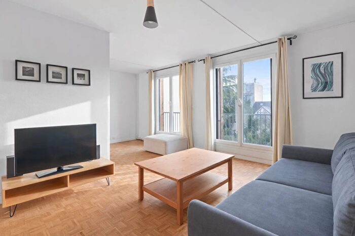 Appartement à vendre - Issy-les-Moulineaux, Les Epinettes, Le Fort, Les Hauts dIssy - 3 pièces - 1 chambre