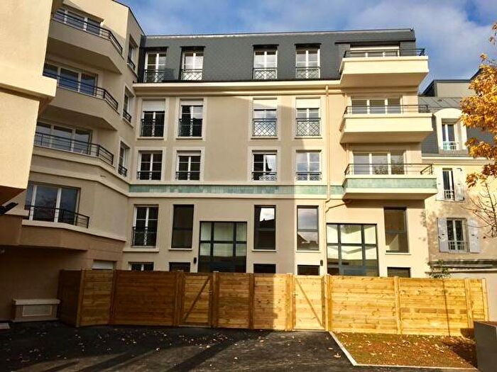 Appartement à louer - Hôtel de Ville-Bel Air, Franconville - 3 pièces - 2 chambres