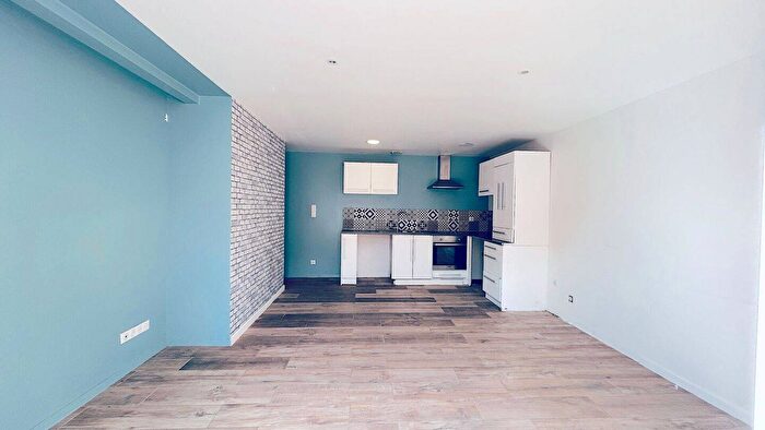 Maison à louer - Bas Cenon-cours Verdun-Testaud - 4 pièces - 3 chambres