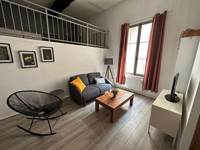 Appartement à louer - Gambetta, Nîmes - 2 pièces - 1 chambre