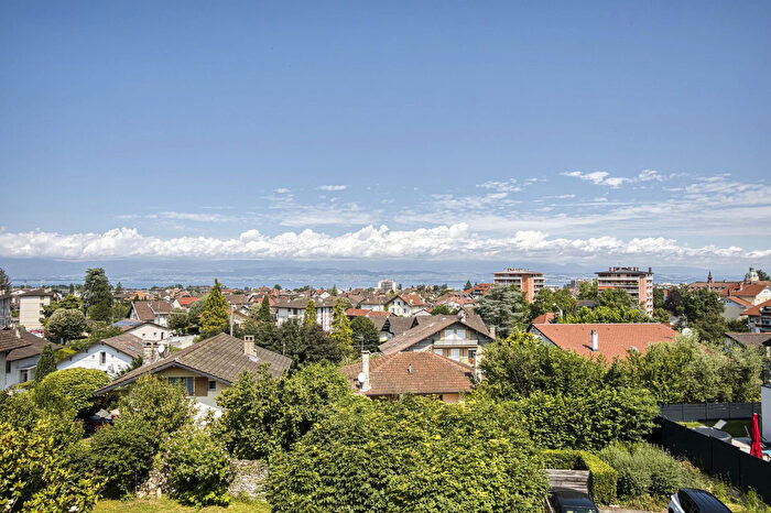 Maison à vendre - Thonon-les-Bains, Ouest - 10 pièces - 6 chambres