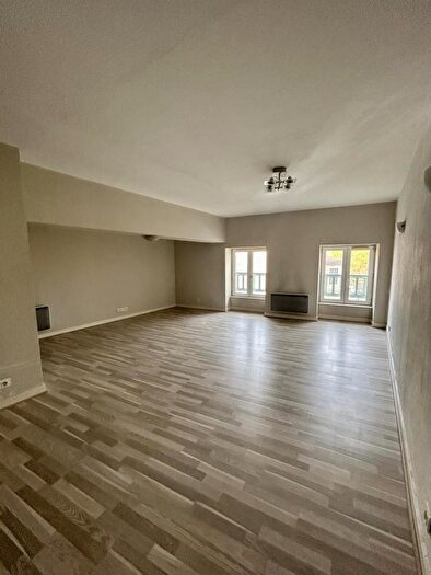 Appartement 2 pièces à Montbrison, Centre-ville, à louer
