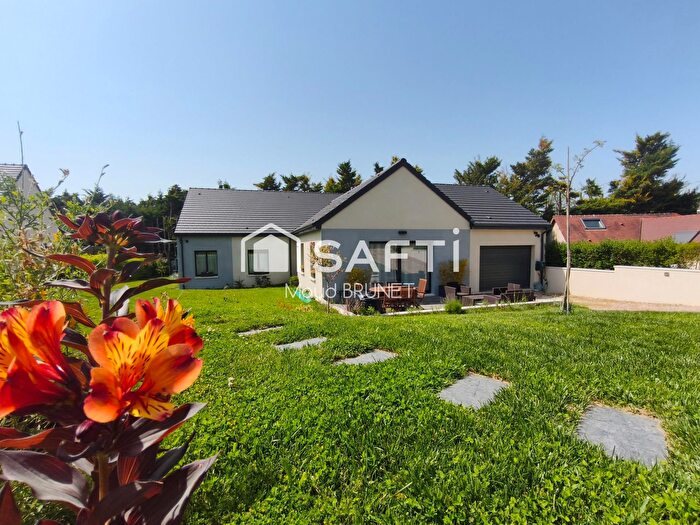 Maison 7 pièces à Bréval, à vendre