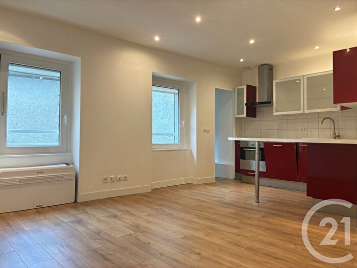 Appartement à louer - Alès, Centre-ville - 2 pièces - 1 chambre