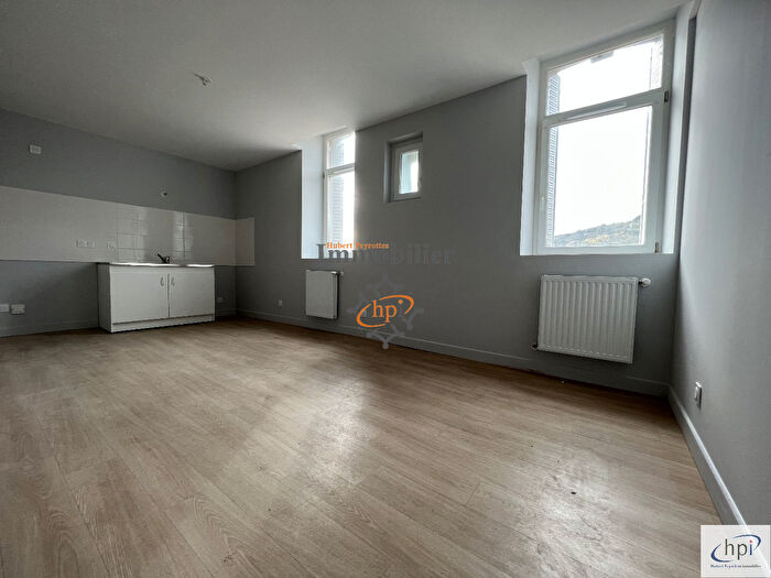 Appartement 2 pièces à Tournemire, à louer