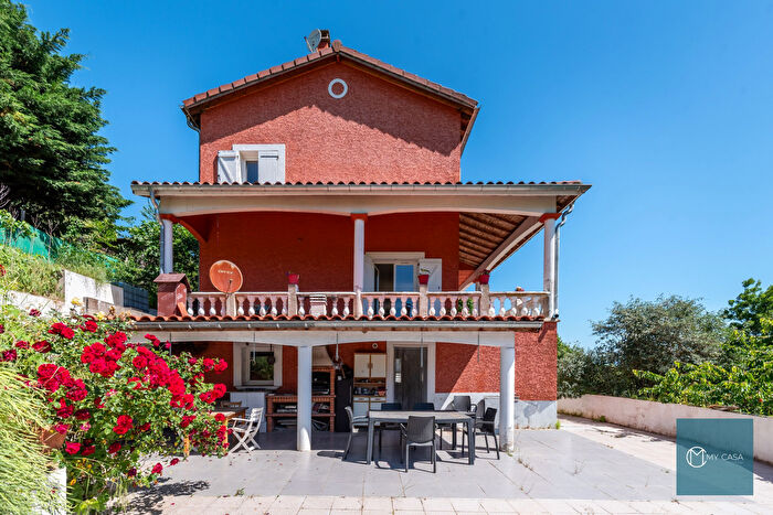 Grandris : Maison 7 pièces à vendre