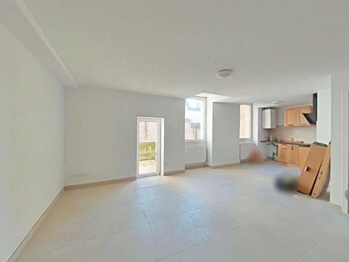 Appartement à louer - Centre-Historique, Romans-sur-Isère - 3 pièces - 2 chambres