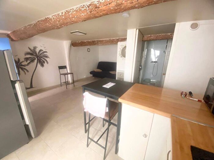 Appartement à louer - La Ville, Ollioules - 1 pièce