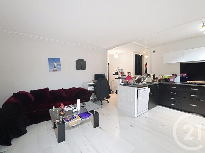 Appartement à vendre - Corbeil-Essonnes, Centre-ville - 4 pièces - 3 chambres