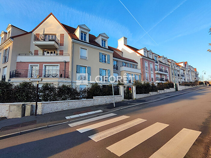 Plaisir, Centre-ville, Château : Appartement 3 pièces à louer