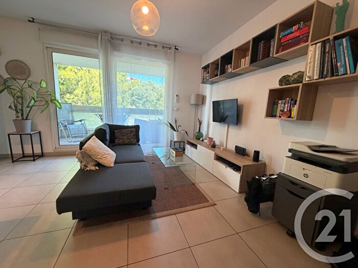 Appartement 3 pièces à louer à Marseille 10ème, Saint-Tronc