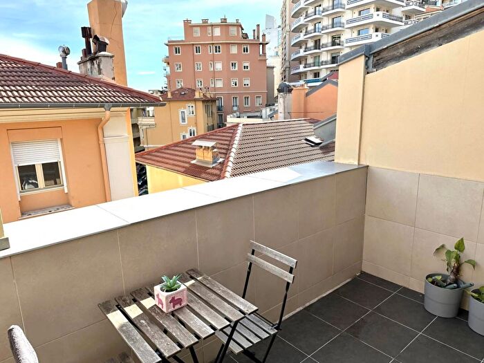 Appartement à louer - Beausoleil - 2 pièces - 1 chambre