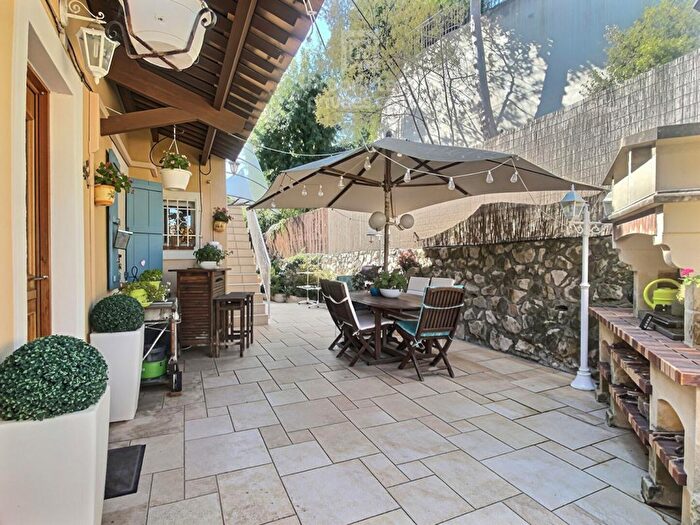 Aspremont : Appartement 6 pièces à vendre