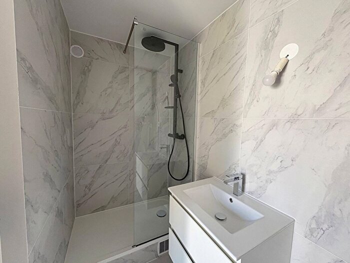 Archeveche, Ozoir-la-Ferrière : Appartement 2 pièces à louer