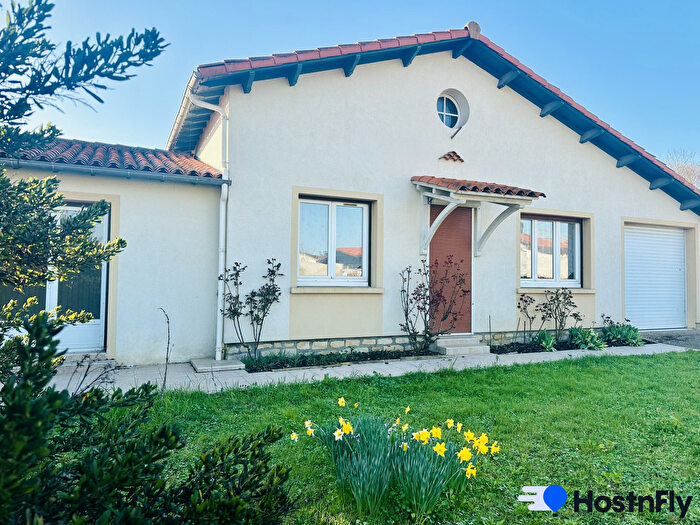 Maison à vendre - Saint-Xandre - 6 pièces - 3 chambres