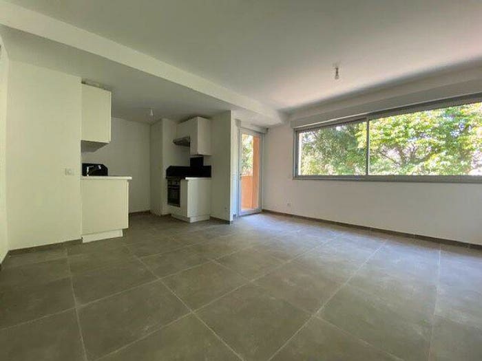 Centre Ville, Aix-en-Provence - Appartement 1 pièce à louer