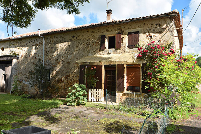 Maison 3 pièces à vendre - Montbron