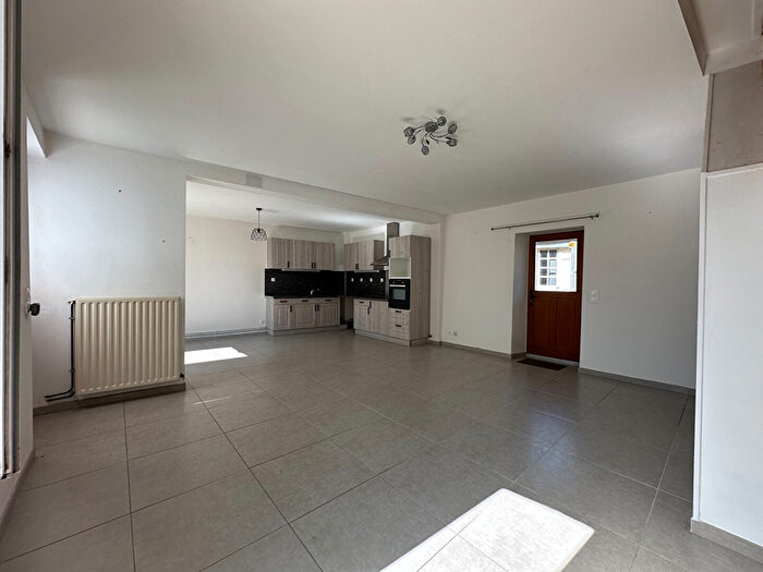 Maison 5 pièces à Cérans-Foulletourte, à vendre