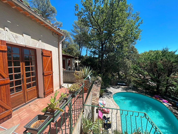 Maison à vendre - Villecroze - 6 pièces - 3 chambres