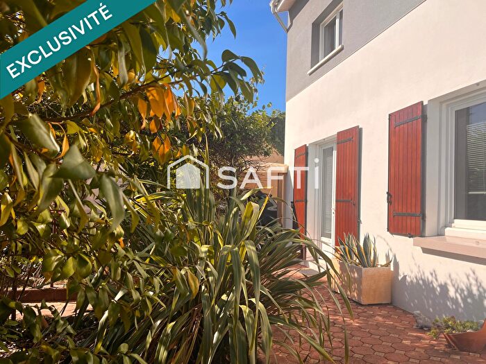 Maison 4 pièces à Royan, Centre-ville, à vendre