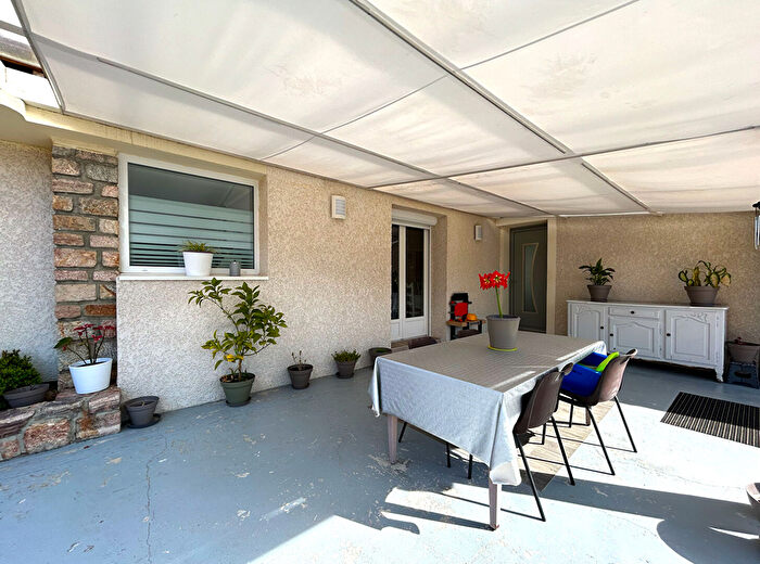 Maisons à vendre et appartements à louer - 1