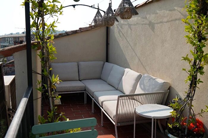Maison 5 pièces à Valbonne, à louer