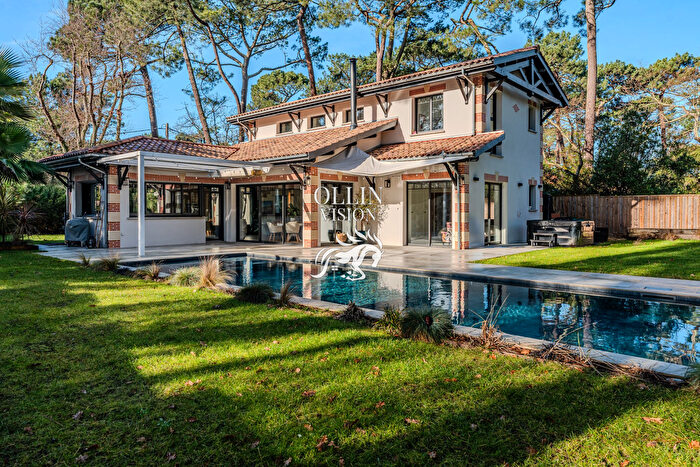 Maison à vendre - La Teste-de-Buch - 6 pièces - 5 chambres