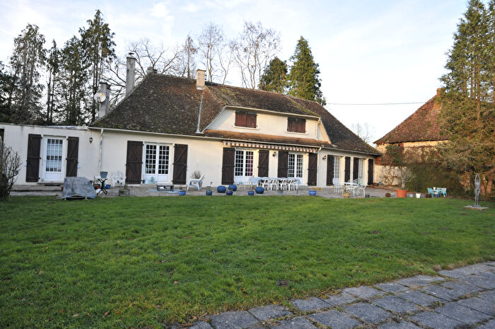 Maison à vendre - Saint-Jean-Ligoure - 8 pièces - 5 chambres