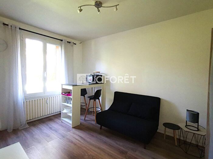 Appartement à louer - Vaux de Rome, Villejuif - 1 pièce
