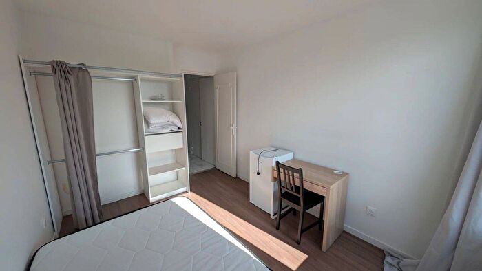 Appartement à louer - Le Fort, Vitry-sur-Seine - 1 pièce