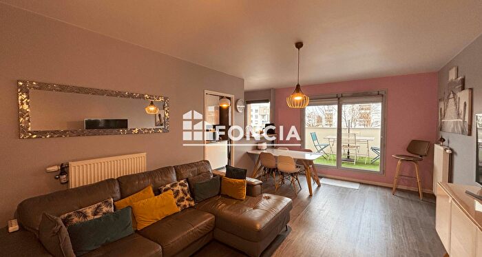 Appartement à vendre - Poissy, La Coudraie - 5 pièces - 4 chambres