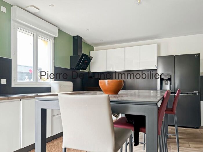 Le Bois-dOingt : Appartement 6 pièces à vendre