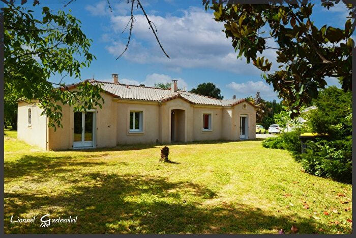 Maison 5 pièces à Port-Sainte-Foy-et-Ponchapt, à vendre