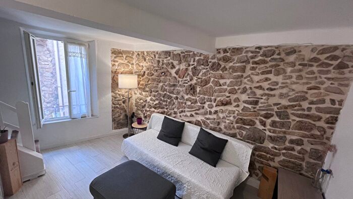 Maison à louer - Besse-sur-Issole - 2 pièces - 1 chambre