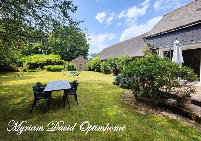 Maison à vendre - Glomel - 5 pièces - 3 chambres